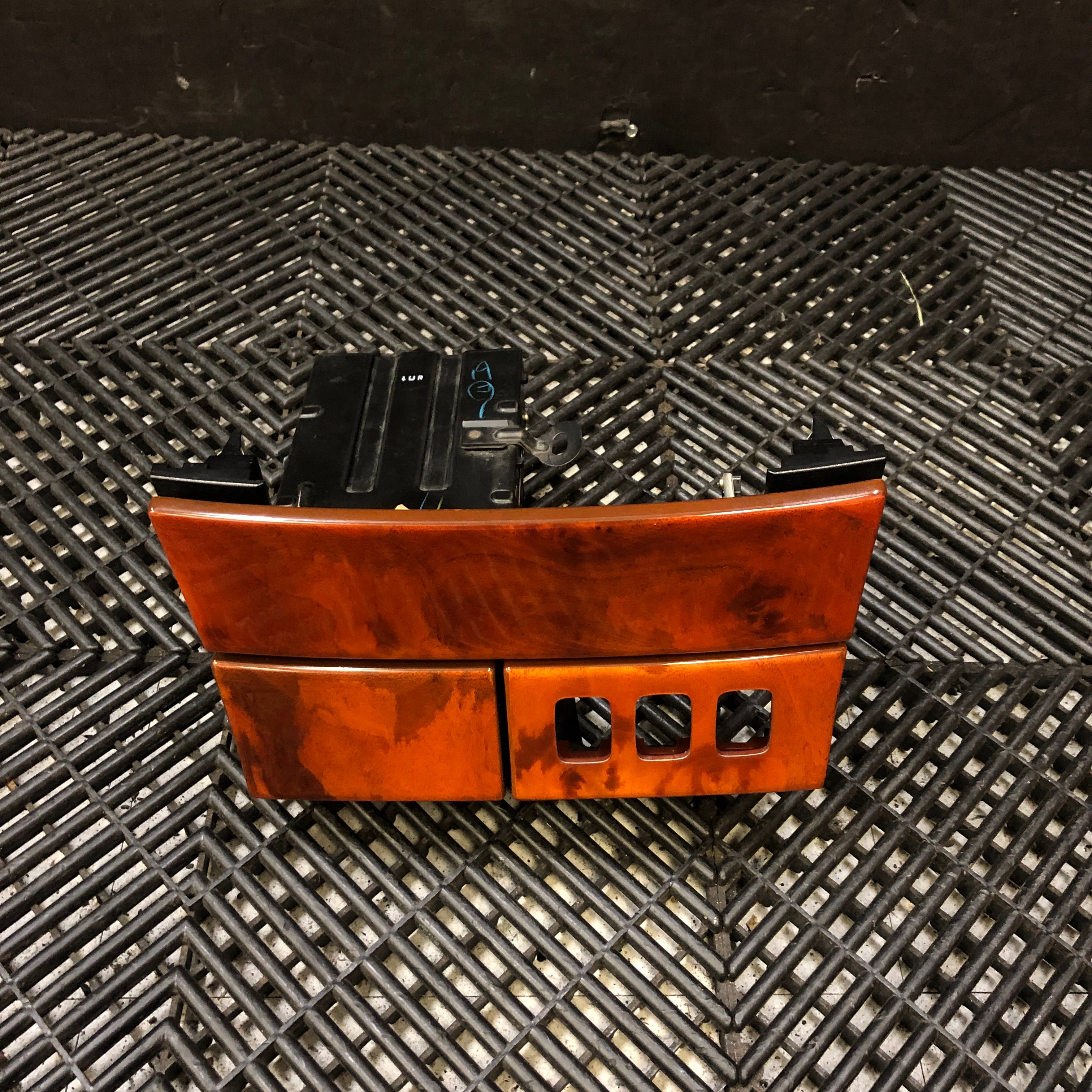 Lexus LS430 Audio Center Console Panel #0302 | UP GARAGE Garden Grove