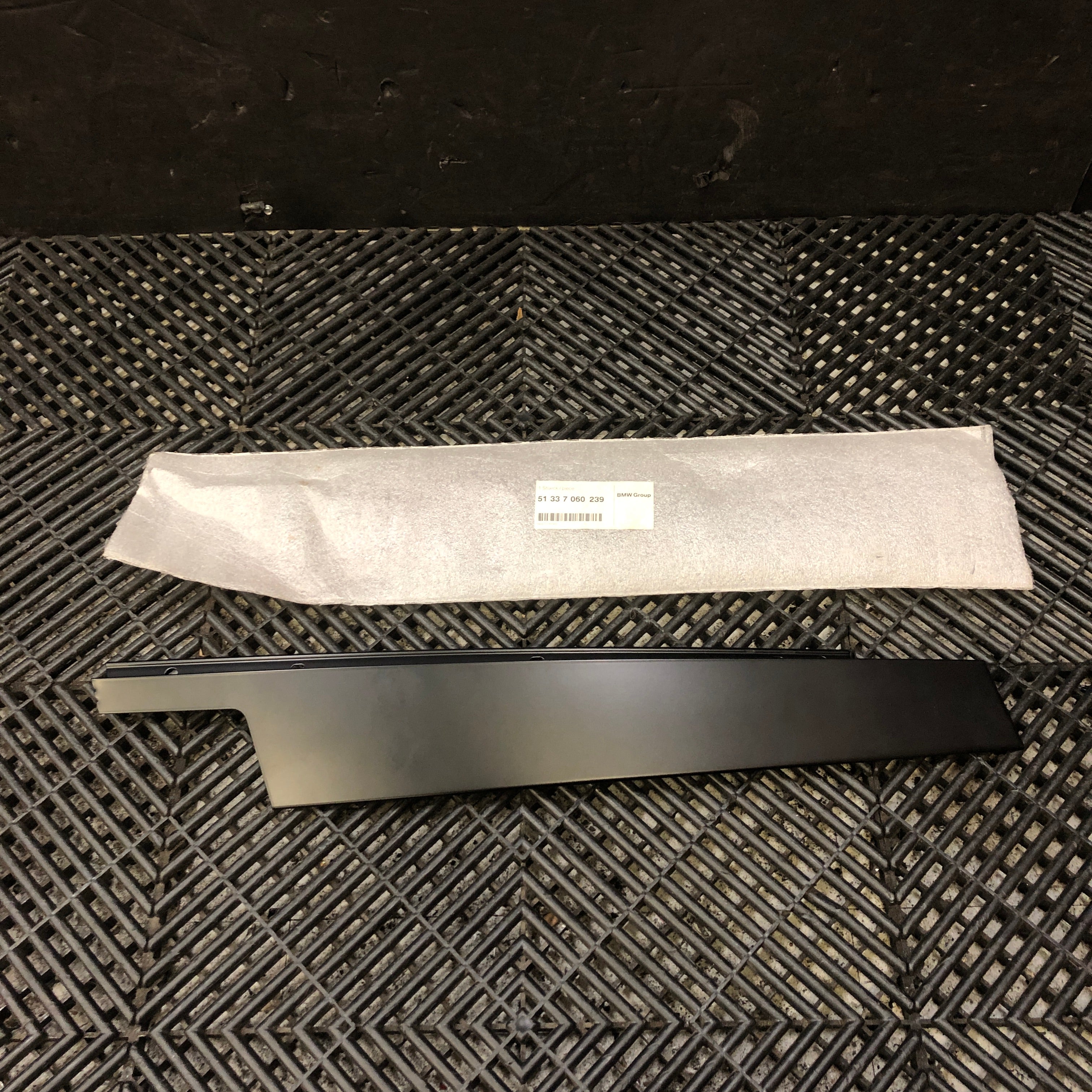 BMW E90 Door Reveal Molding | UP GARAGE Garden Grove