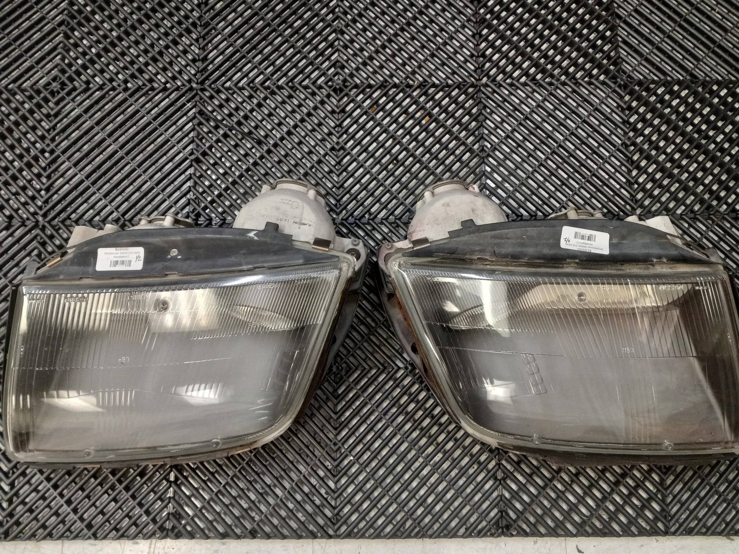 Nissan 300ZX Z32 OEM Headlights① #0514 | UP GARAGE Garden Grove