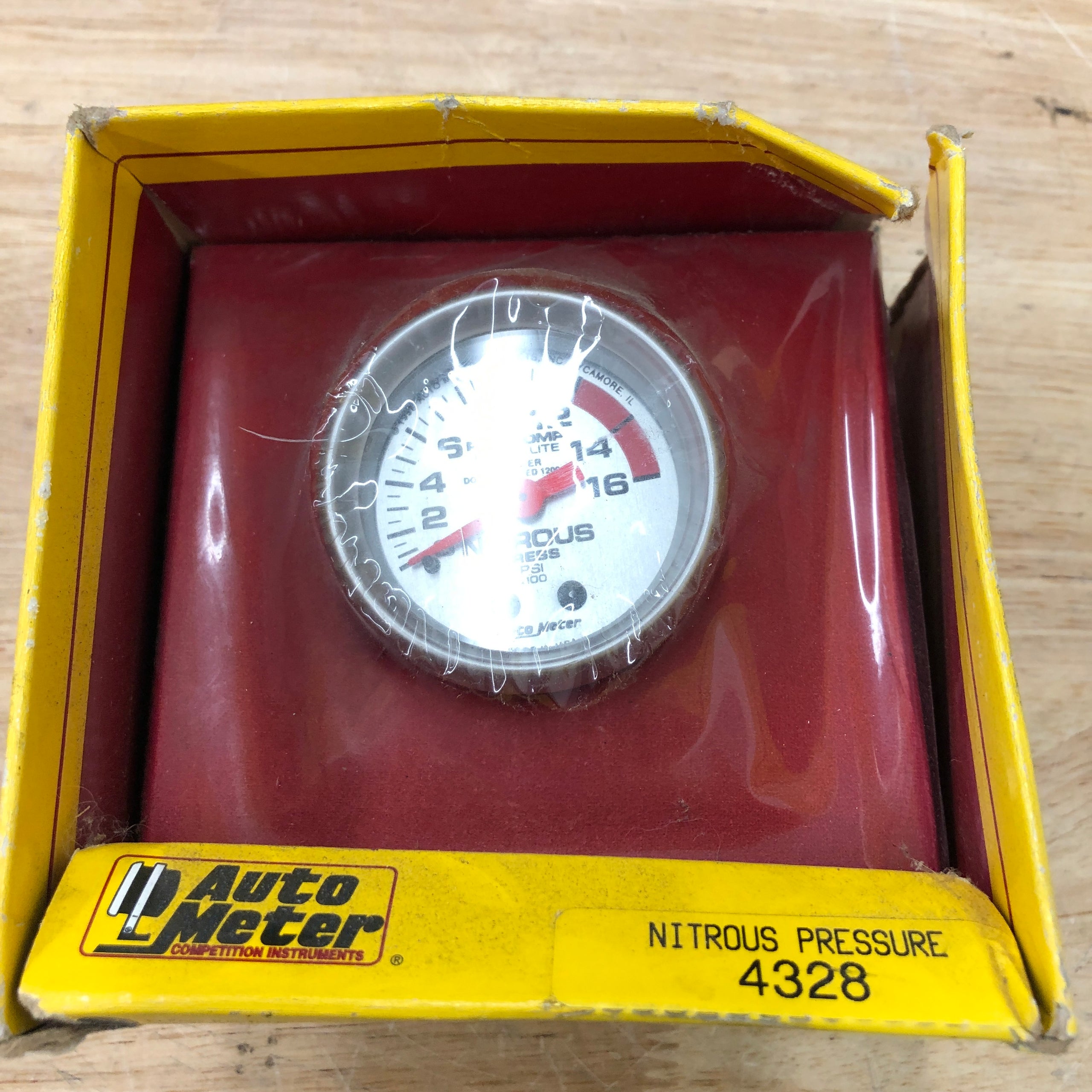 Auto Meter Nitrous Pressure Gauge #0816 | UP GARAGE Garden Grove
