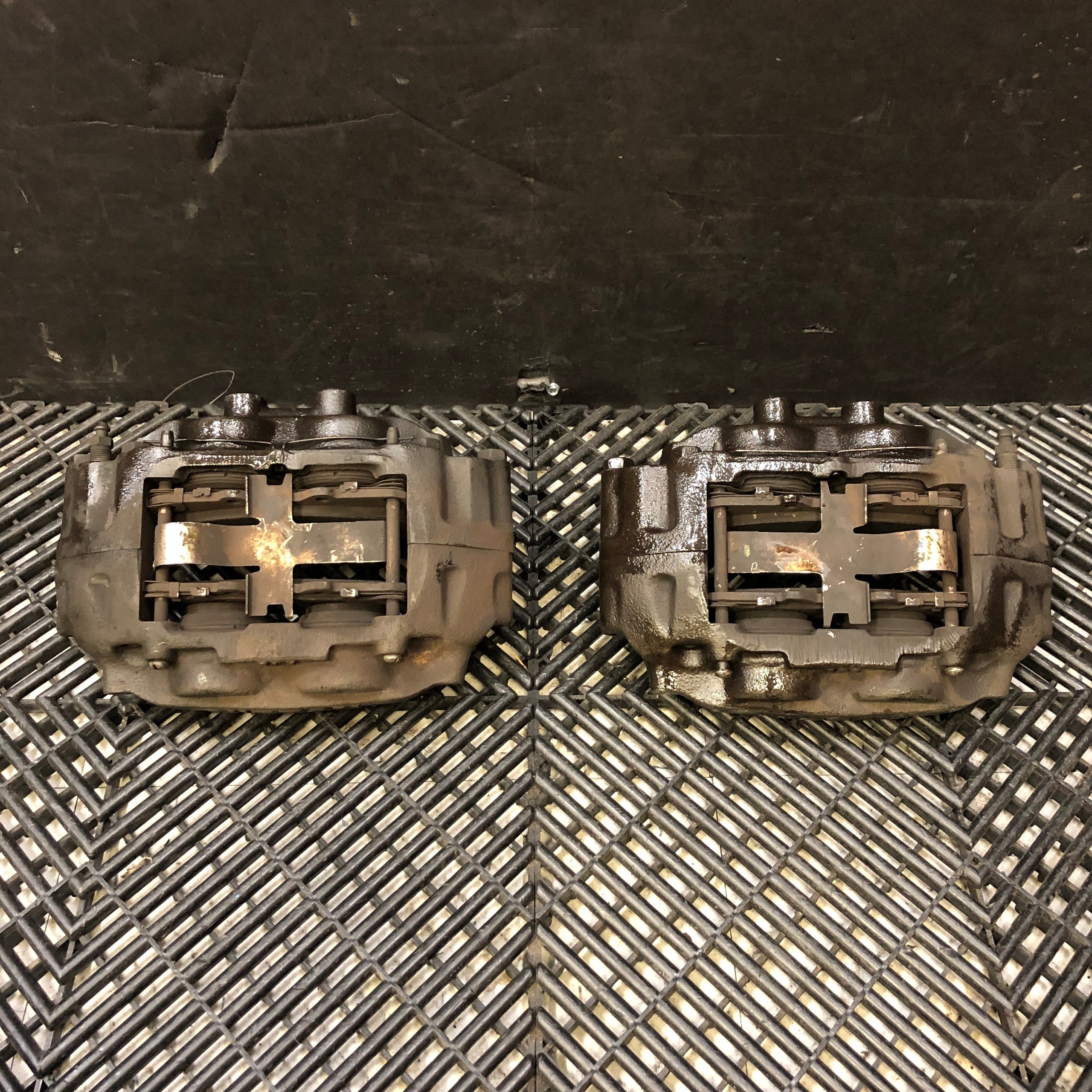 Nissan Skyline GTS-T ECR33 OEM Sumitomo Front Brake Caliper #1022 | UP ...