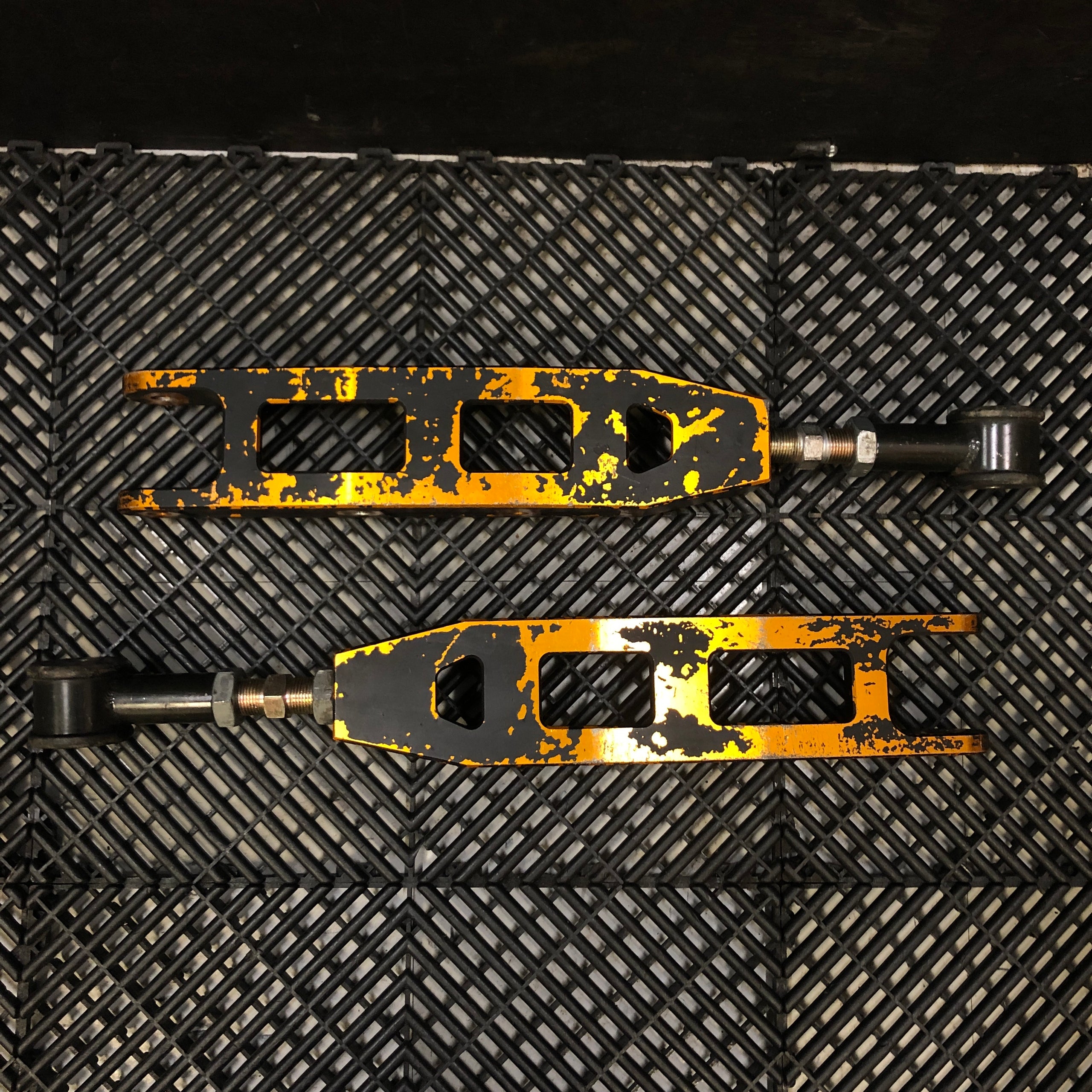 Racer X Rear Lower Control Arms For GT86 #1215 | UP GARAGE Garden Grove